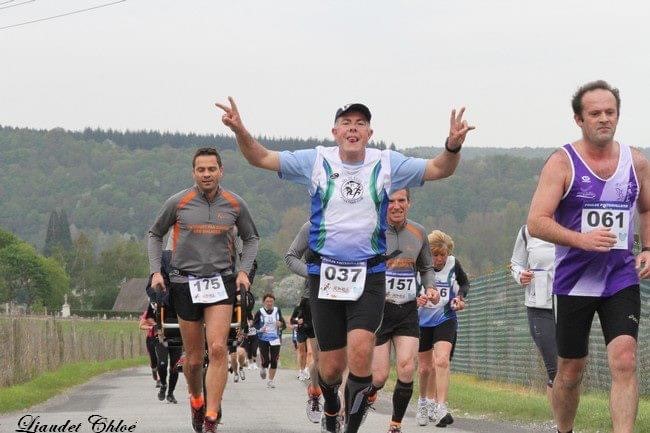 HOMMAGE A ERIC CHEFDEVILLE - VAL DE REUIL Athlétique Club